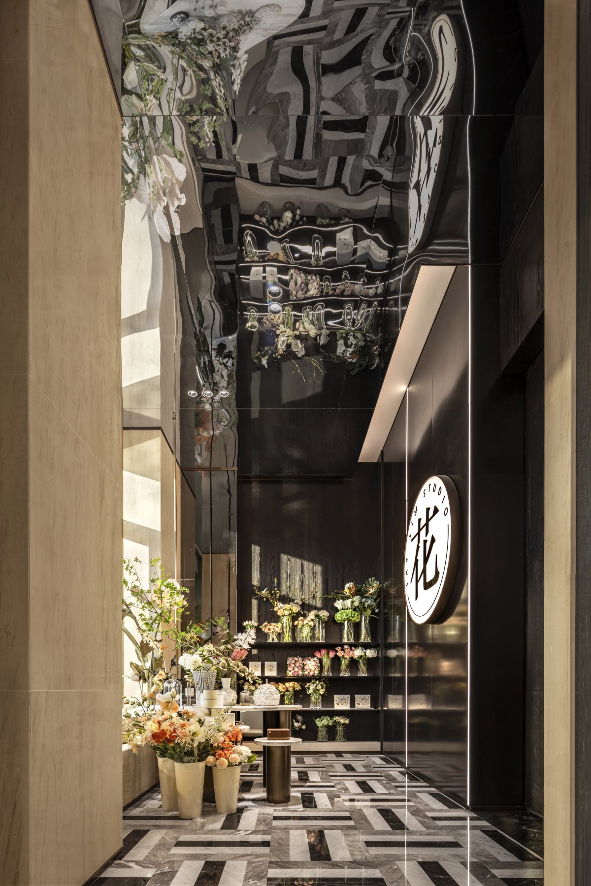 YinjiSpace - Z ONE⁺ x Nanning China Overseas·Lake Jingming Sales Office